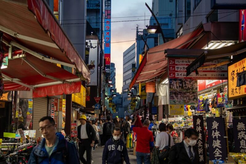 All-You-Can-Drink Bar Hopping Tour in Ueno - Participant Requirements