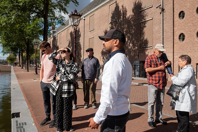 Amsterdam Highlights and History Walking Tour - The Engaging and Knowledgeable Tour Guides