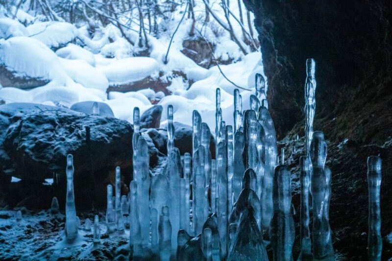 Bamboo Ice Cave: Snowshoe to See a Natural Phenomenon! - Crossing Snow Bridges and Streams