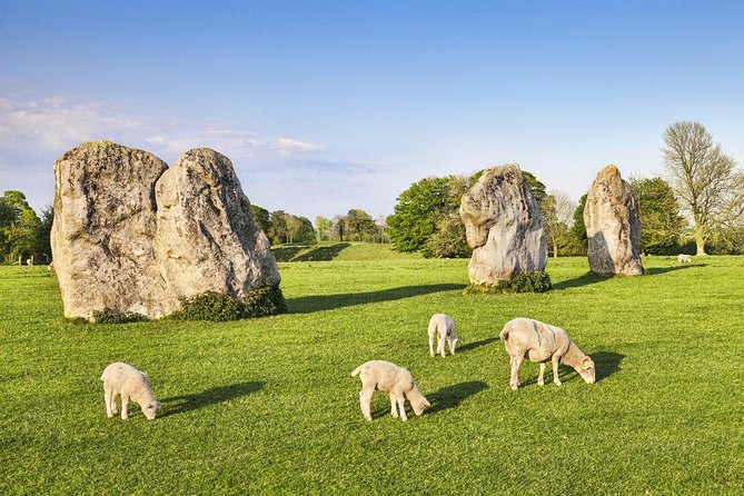 Bath, Avebury and Lacock Village Small-Group Day Tour From London - Discovering the Picturesque Lacock Village