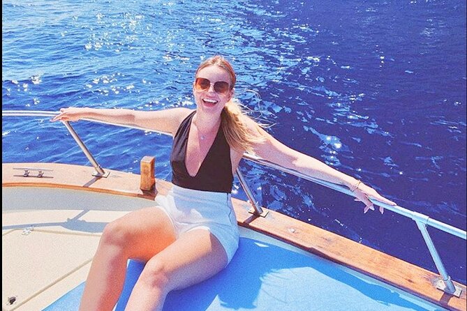 Capri Enjoy the Dolce Vita by Boat for 4 Unforgettable Hours! - Knowledgeable Boat Captains Insights