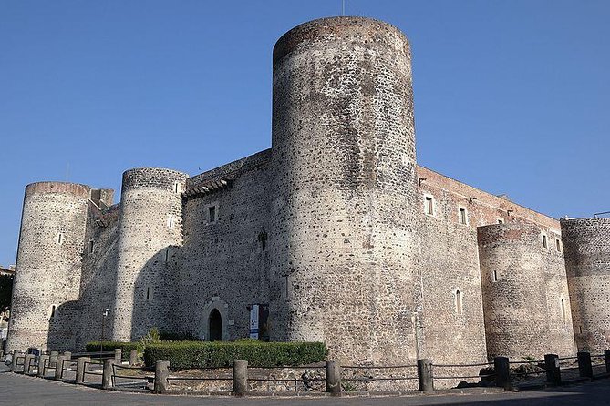 Catania Private Walking Tour With Arancino Siciliano Tasting - Exploring the UNESCO World Heritage Sites and Historic Center