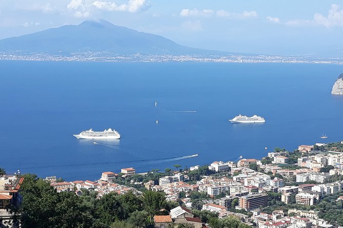 Day Tour From Sorrento to the Amalfi Coast - Exploring the Amalfi Coast