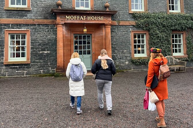 English Speaking Homestay Exploring Edinburgh and National Parks - Comfortable Group Accommodations