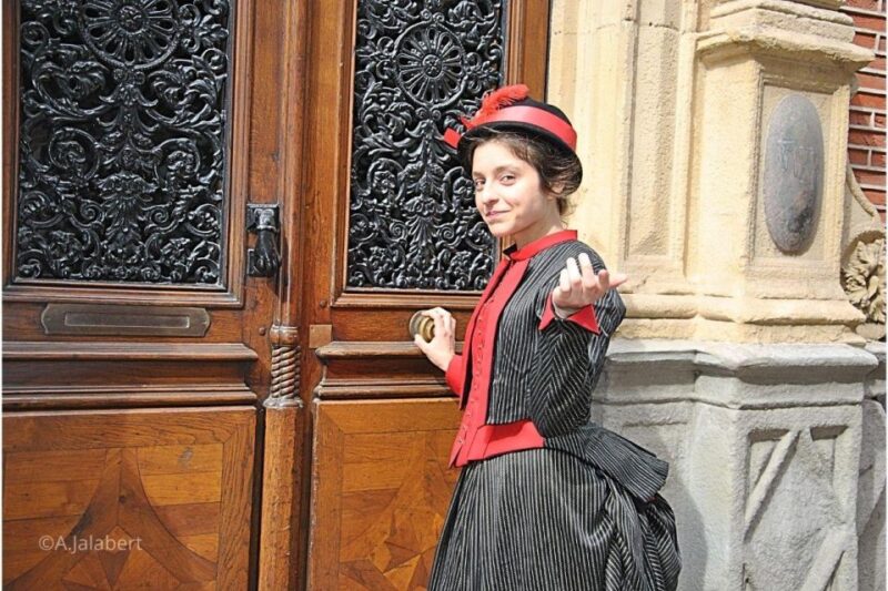 Exploring 19TH Century Glamour With Madame Rose in Toulouse - Engaging With 19TH Century Tools and Artifacts