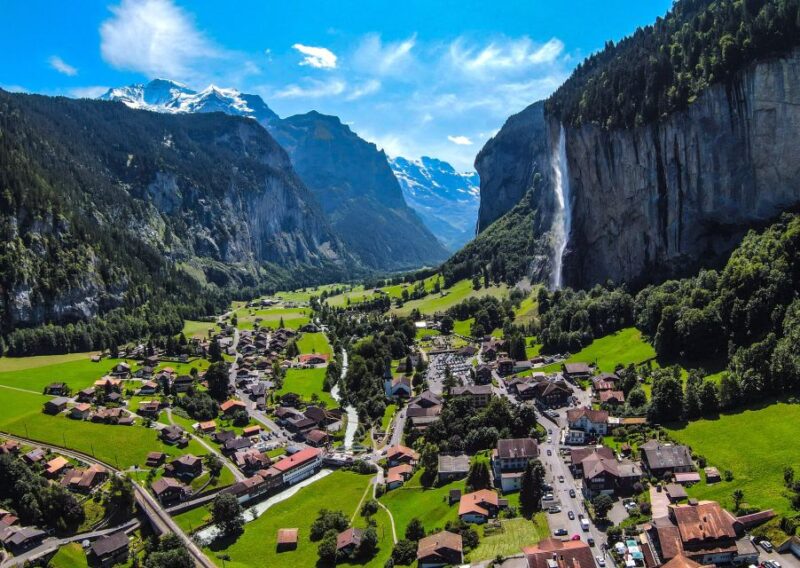 From Lucerne: Private Day Tour to Interlaken and Grindelwald - Discovering Grindelwald