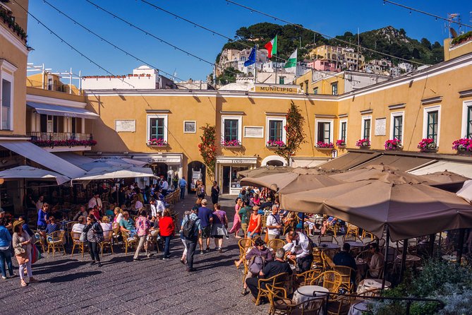From Salerno: Small Group Li Galli Islands and Capri Boat Tour - Discovering the Charms of Capri