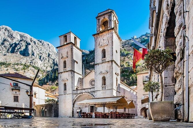 Full-Day Group Tour of Montenegro Coast From Dubrovnik - Getting to Dubrovnik