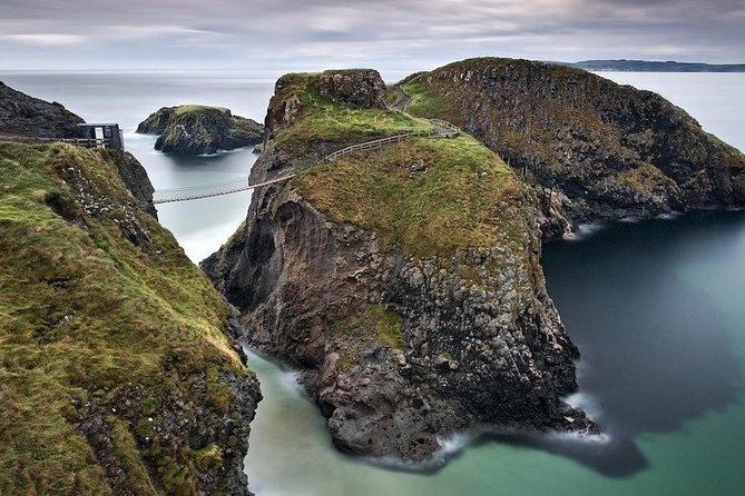 Giants Causeway Tour From Belfast - Luxury Bus + Castles Tour - Additional Stops and Scenic Views