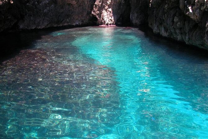 Guided Tour of the Adriatic or Ionian Caves of 1 Hour and 30 Minutes - Swimming Stop