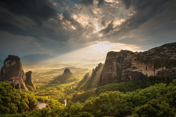 Half-Day Meteora Cultural Tour From Kalambaka Train Station - Knowledgeable Guides and Friendly Staff
