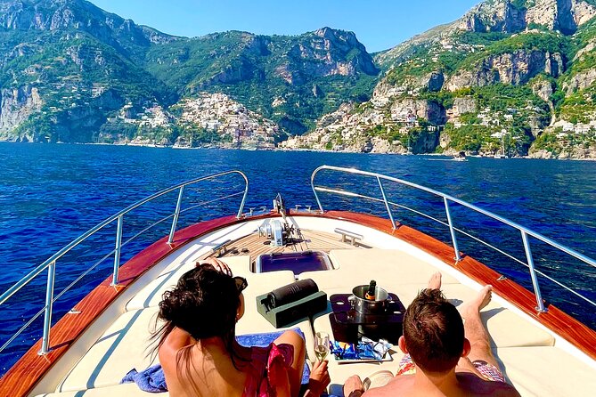 Half-Day Private Boat Tour of the Amalfi Coast - Enjoying the Amenities and Refreshments
