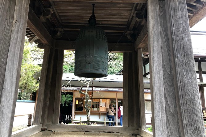 Historic Kamakura: Temples, Shrines and Street Food Private Walking Tour - Exploring Kamakuras Historic Landmarks