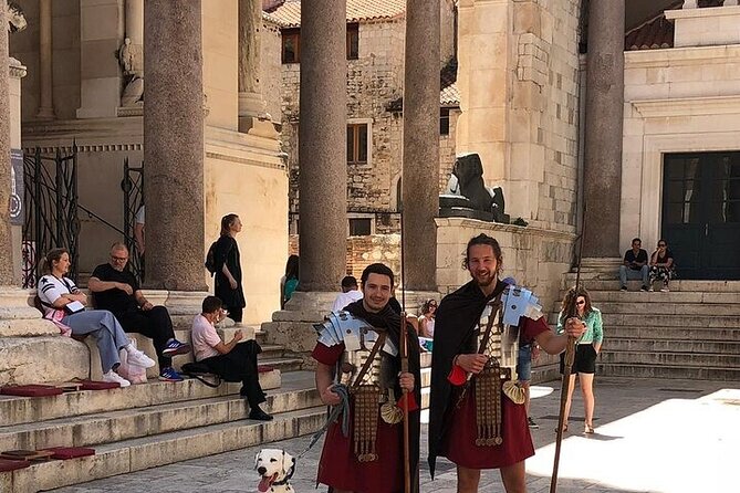 History Split Walking Tour in French - Small Group - What to Expect