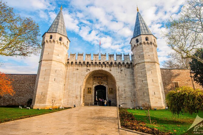 Istanbul Old City Tour - Full Day - Exploring the Hagia Sophia