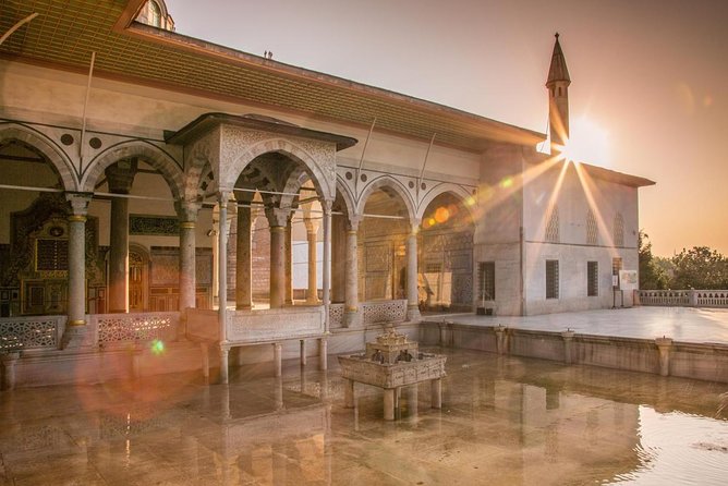 Istanbul Topkapi Palace and Harem Small-Group Guided Tour - Exploring the Surrounding Areas