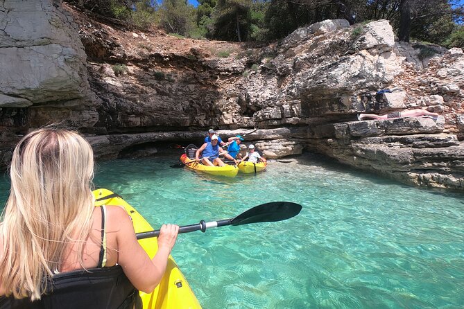 Kayaking to Island Saint Jerolim With Snorkeling Activitie - Meeting and Pickup Details