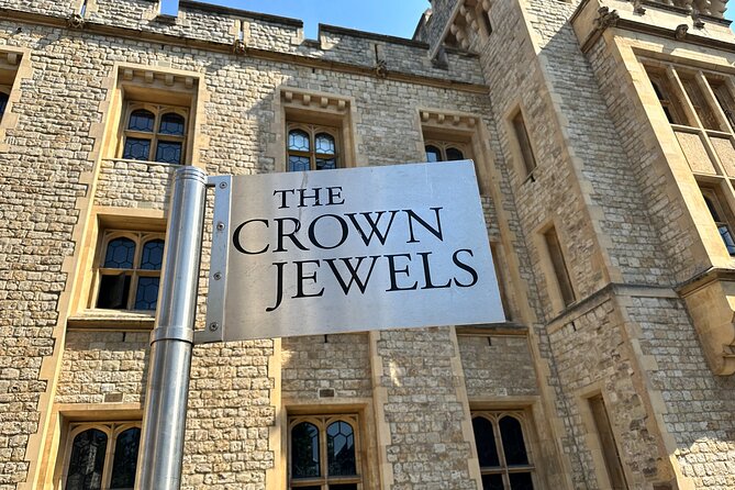 Kid-Friendly Private Tower of London Tour With Blue Badge Guide - Engaging Storytelling by Blue Badge Certified Guides