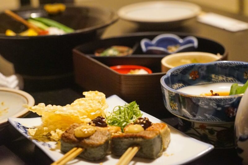Kyoto: 3-Hour Night Foodie Tour in Gion - Exploring the Gion District
