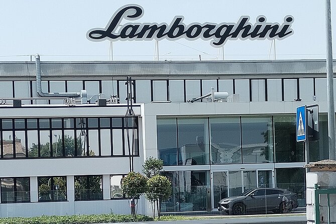 Lamborghini, Ferrari, Pagani Tour Review - Inside the Lamborghini Factory