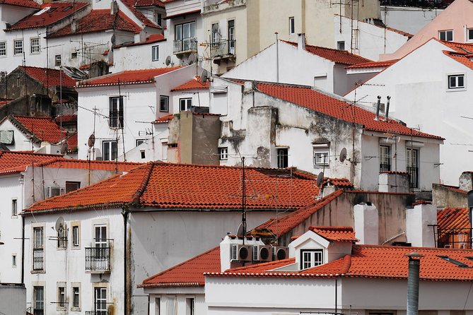 Lisbon Photo Private Day Tour Review - Capturing Mourarias Charm