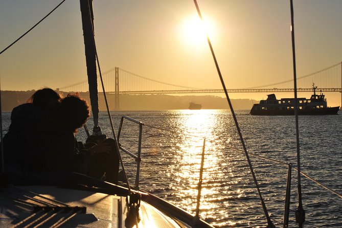 Lisbon Sunset Sailing Experience With Drinks - Review Highlights From Travelers