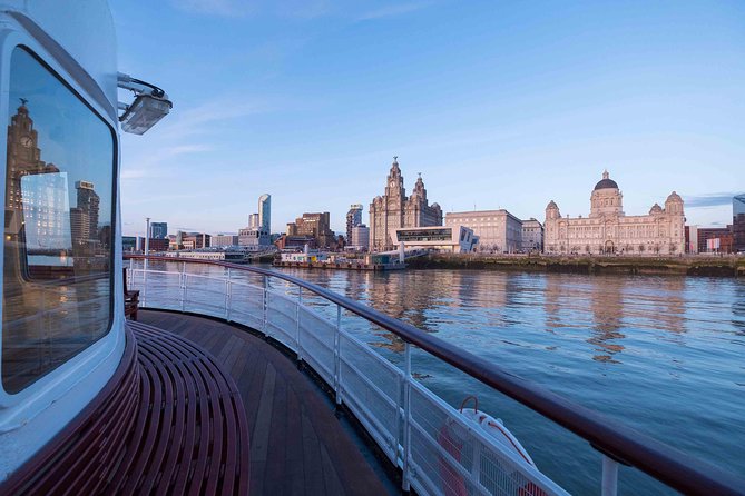 Liverpool: 50-Minute Mersey River Cruise - Onboard Amenities and Capacity
