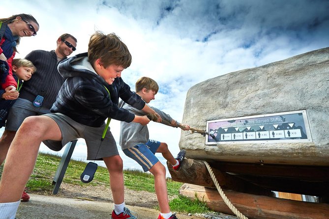 London to Stonehenge Shuttle Bus and Independent Day Trip - What to Bring and Wear
