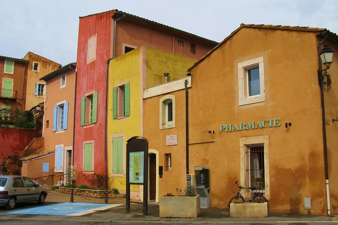 Market & Perched Villages of Luberon Review - Confirmation and Languages