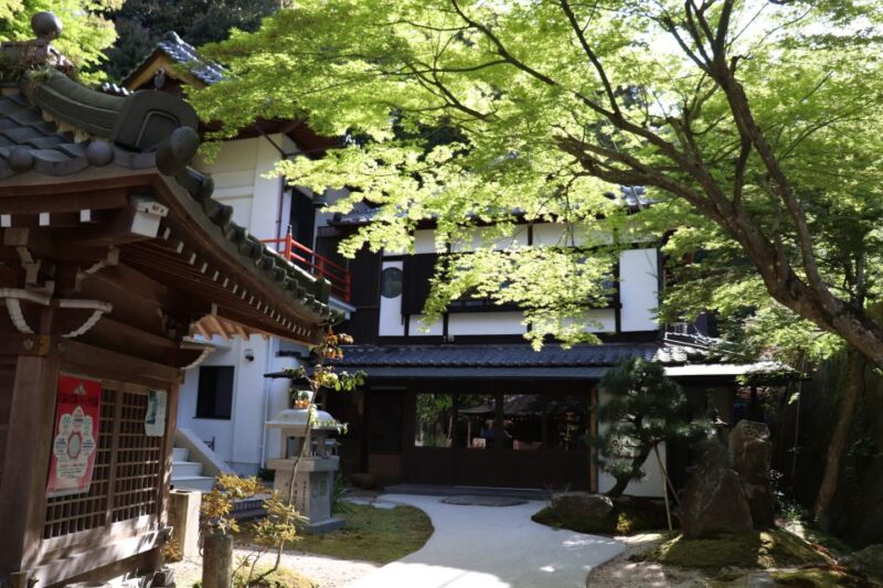 Miyajima: Cultural Experience in a Kimono - Suitability and Accessibility