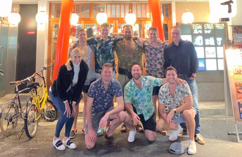 Osaka: Private Food & Bar Tour in Namba - 3 Drinks & Dishes - Exploring Hōzenji Temple
