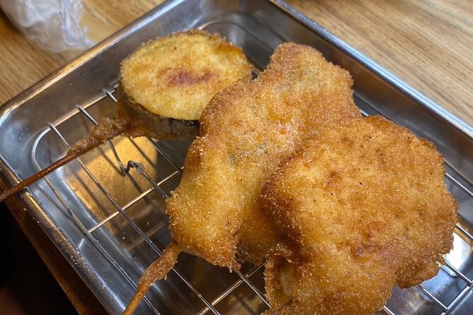 Osaka Soul : IZAKAYA Shinsekai to Dotonbori Food Paradise！ - Traversing Dotonbori: Neon Lights and Iconic Eateries