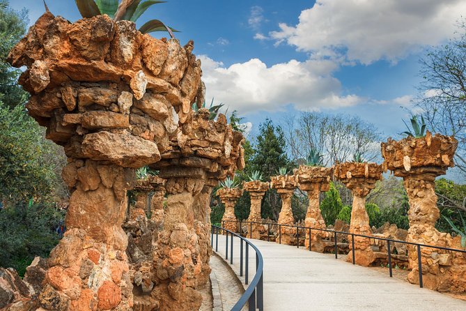 Park Guell and Sagrada Familia Tour in Barcelona - Tour Experience Breakdown