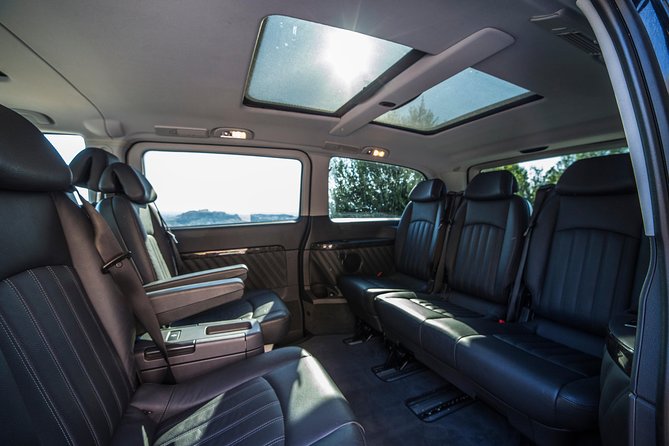 Piraeus Port to Athens Airport Transfer Review - Luggage and Group Accommodations
