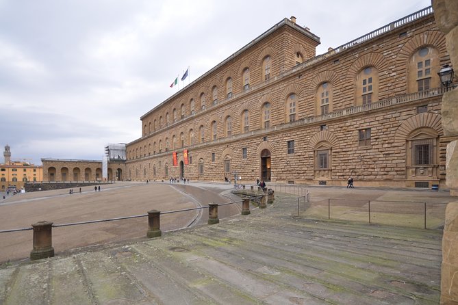 Pitti Palace Boboli Garden & Palatina Gallery Guided Tour - Discovering the Palatina Gallery