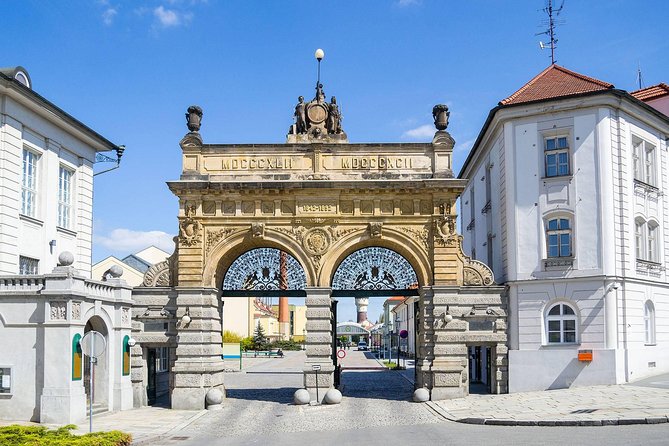 Prague-Munich One-Way Sightseeing Day Tour - Traveler Testimonials and Ratings