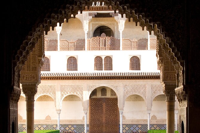 Private Alhambra Tour With Entrance and Official Guide - Customer Feedback
