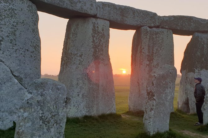 Private Driver Guided Tours Windsor Castle Stonehenge - Discovering Stonehenge