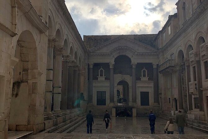 Private History Split Walking Tour in Italian - Small Group - Exploring the Historic Split