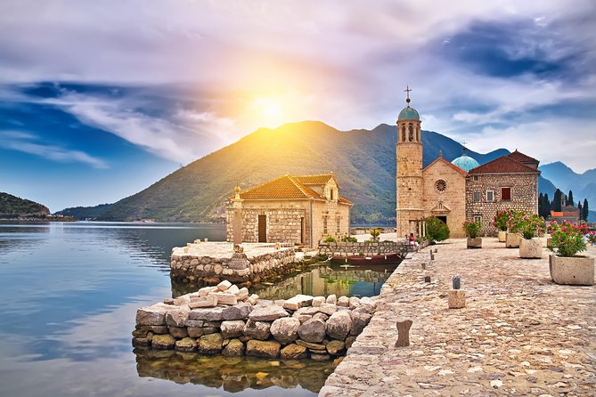 Private Speedboat Tour Review: Lady of the Rocks - Exceptional Service and Safety