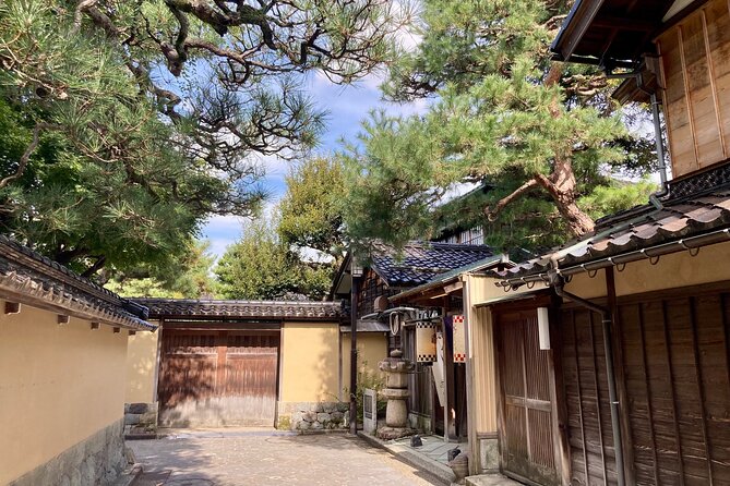 Private Tailored Kanazawa Highlights Tour With a Local - Experiencing the Serene Natural Landscapes