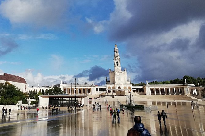 Private Tour to Fatima, Batalha, Nazare and Obidos From Lisbon - Tips for an Enhanced Tour Experience