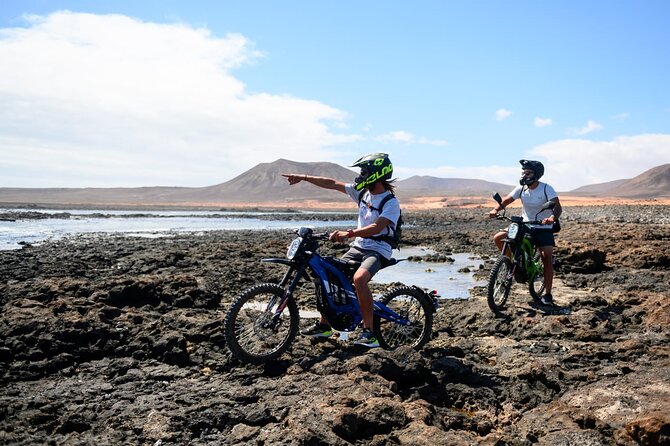 Private Volcanoes Tour Electric Experience of Fuerteventura - Experience the Volcanoes