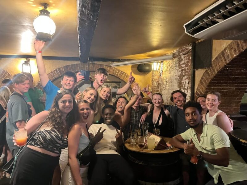 Pub Crawl Paris: Drink, Laugh, Meet the World - The Thrill of Nightlife Discovery
