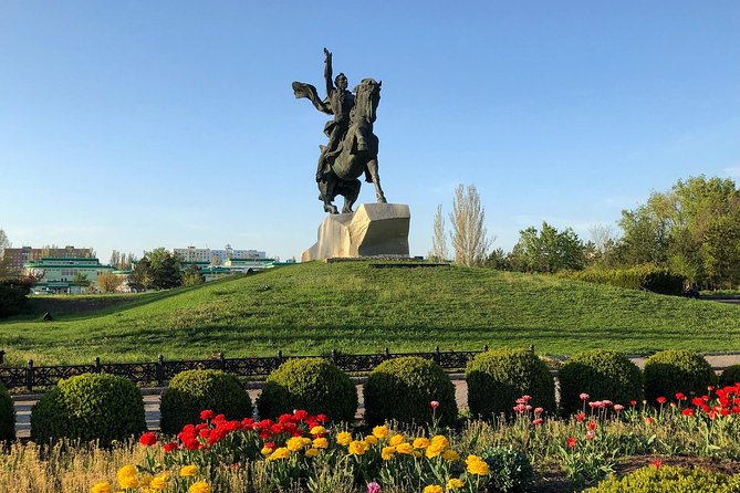 Return to the USSR - Excursion in Transnistria - Experiencing Soviet Architecture in Tiraspol