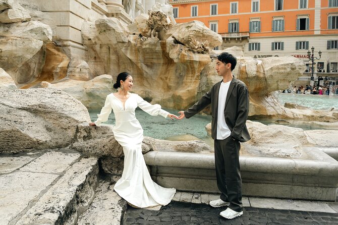 Rome Early Morning Private Photoshoot at the Trevi Fountain - Capturing the Golden Hour