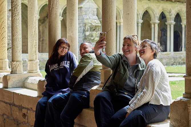 Saint-Emilion: Visit of the Village & Château With Wine Tasting - Meeting the Passionate Winemakers