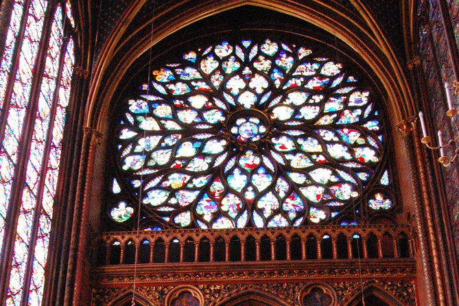 Sainte Chapelle Tour Review: A Stunning Experience - Preparing for the Tour