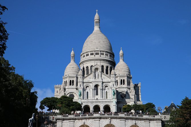See 10+ Top Paris Sights Review - Discovering the Moulin Rouge and Arc De Triomphe
