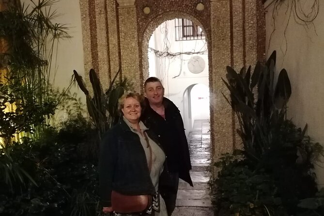 Seville Obscure - Sevilles Obscure Statues and Street Names Unveiled
